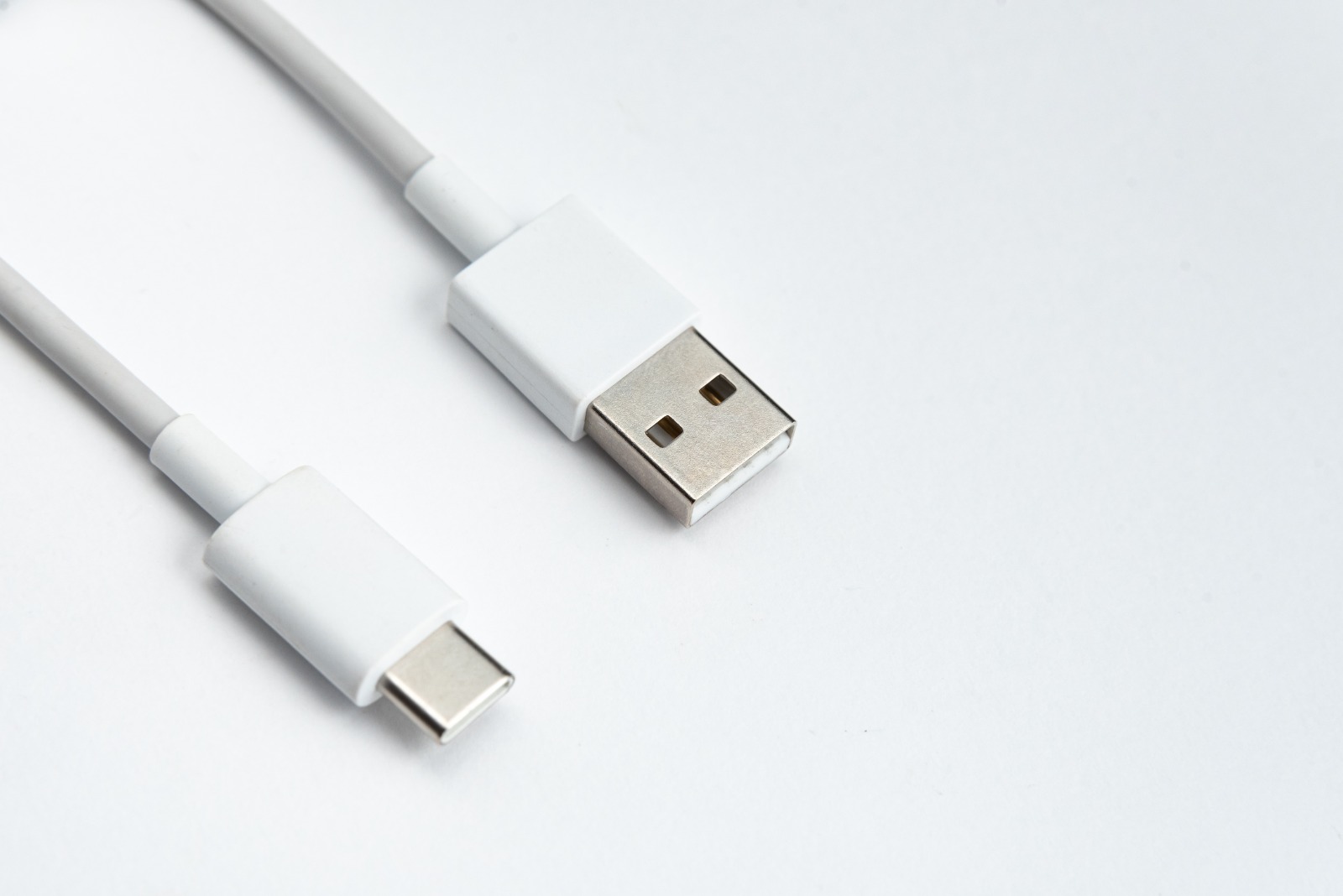 Miliki Fungsi yang Sama, Ini Perbedaan Kabel Micro USB dan Type-C ...