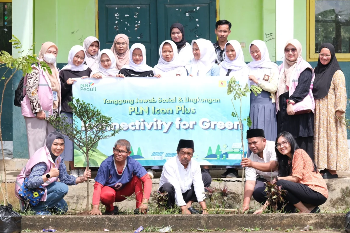 Lestarikan Lingkungan dalam Program Iconnectivity For Green, PLN Icon ...