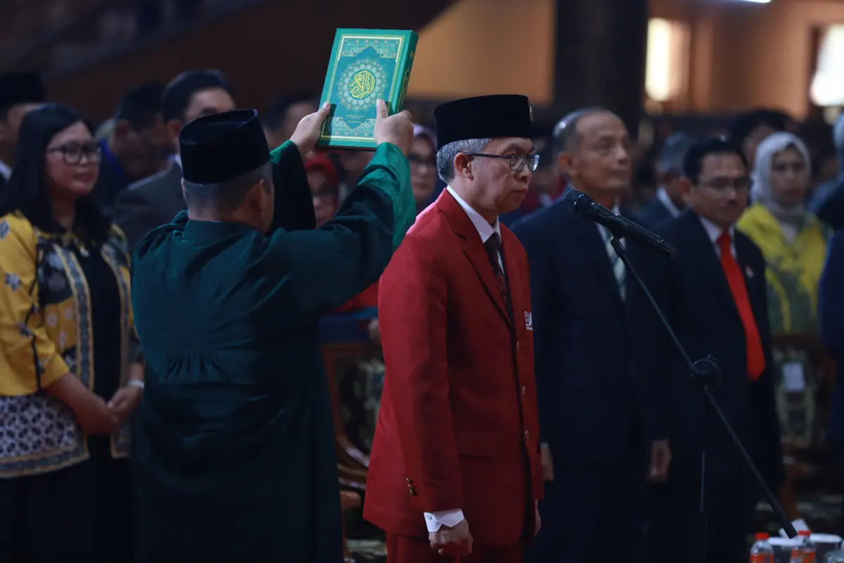 Prof. Didi Sukyadi Resmi Dilantik Menjadi Rektor UPI Masa Bakti 2025 ...