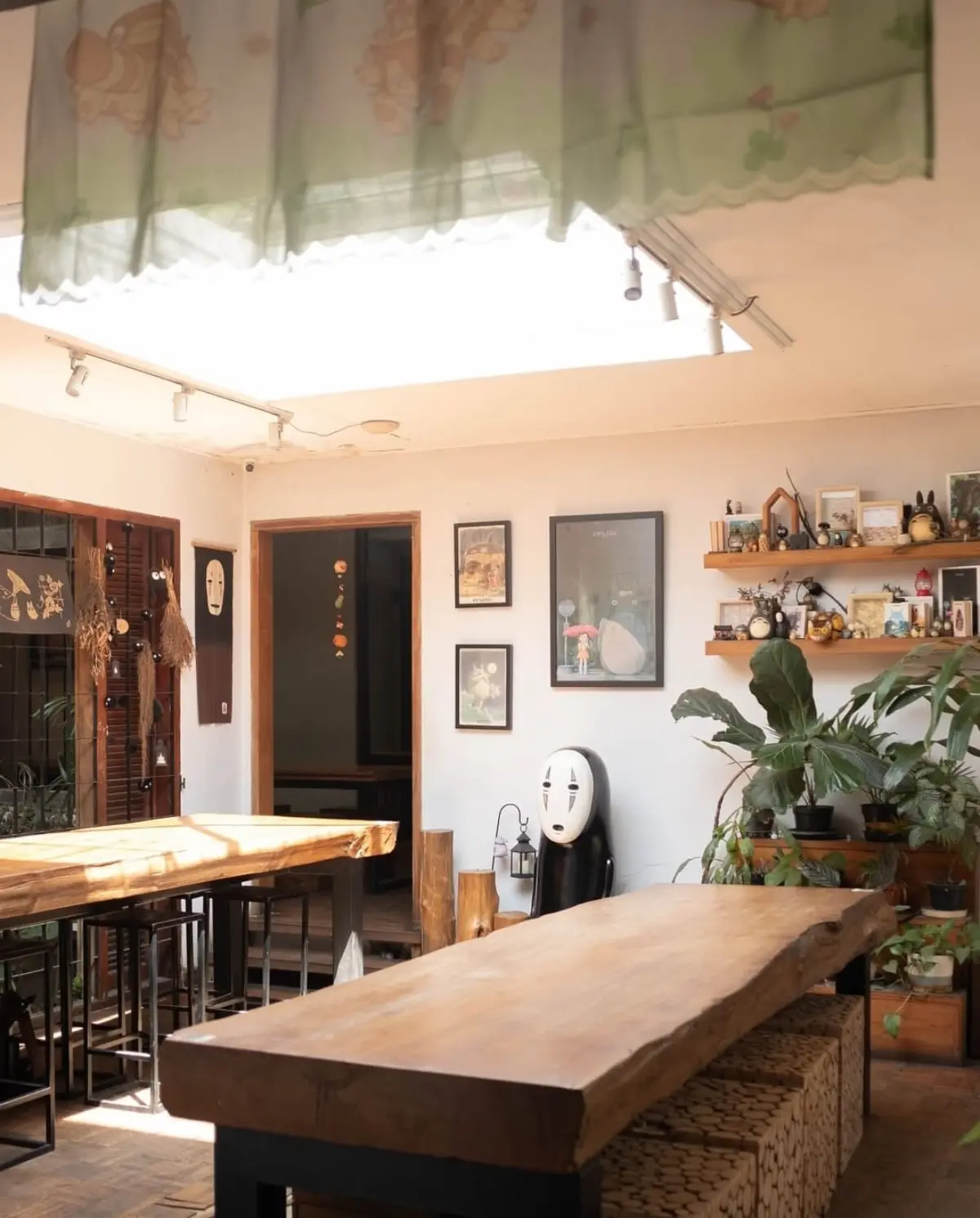 7 Library Cafe di Bandung yang Nyaman untuk WFC & Nugas – Kurasimedia.com